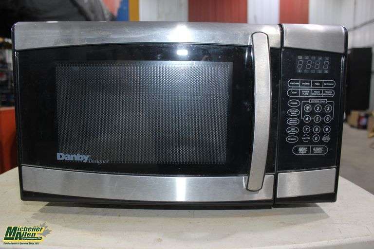 Danby Microwave Oven - Michener Allen Auctioneering Ltd