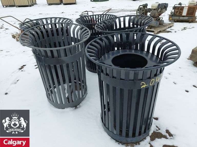 5 Ornamental Garbage Bases/Rings - Michener Allen Auctioneering Ltd