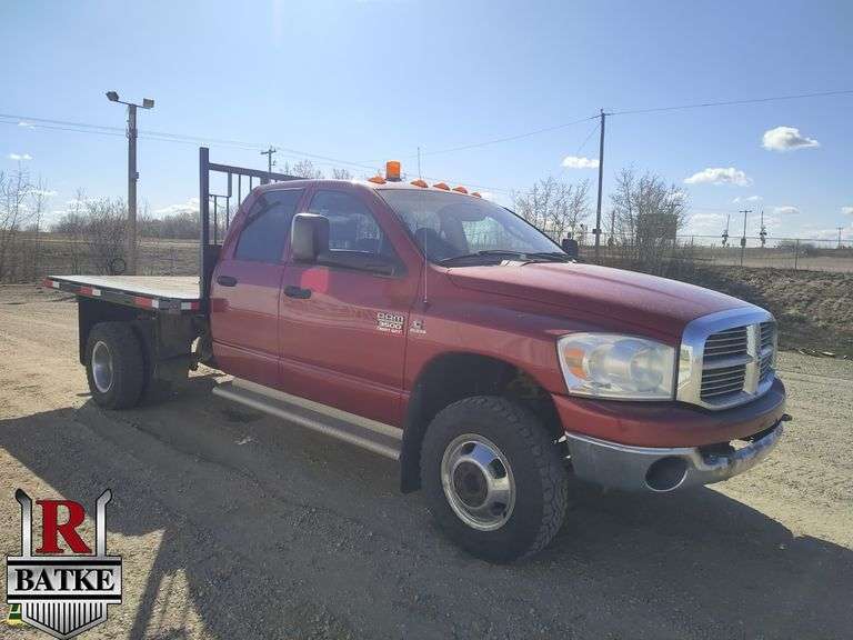 2008 Dodge Ram 3500 4x4 S/A Deck Truck - Michener Allen Auctioneering Ltd