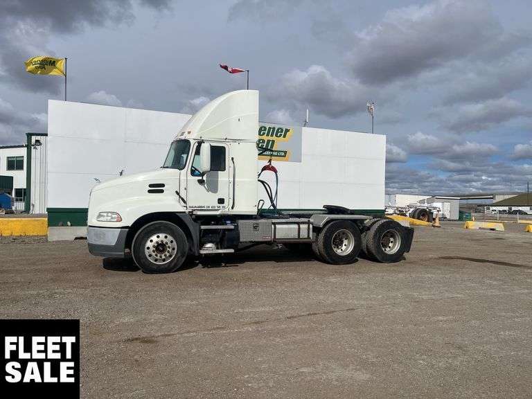 2013 Mack Pinnacle T/A Wet Kit Day Cab Tractor - Michener Allen ...