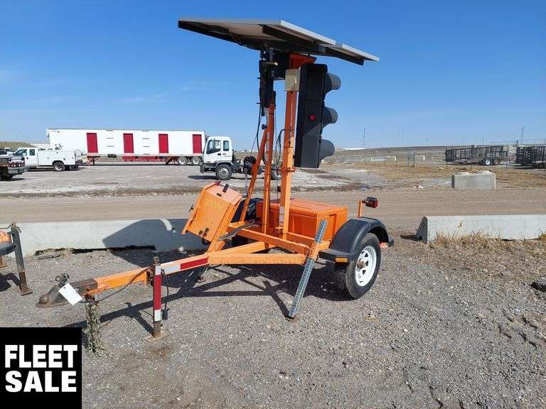 Traffic Signal Trailer Ver-Mac TLD2312 Traffic Signal - Michener Allen ...