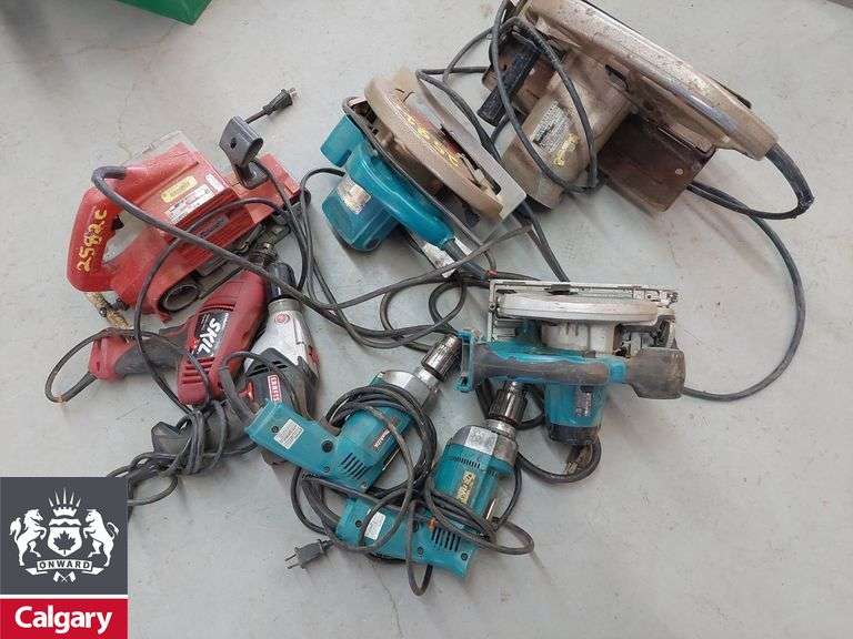 8 Corded and Cordless Hand Tools (3 Skill Saws, 4 Drills and a Sander ...