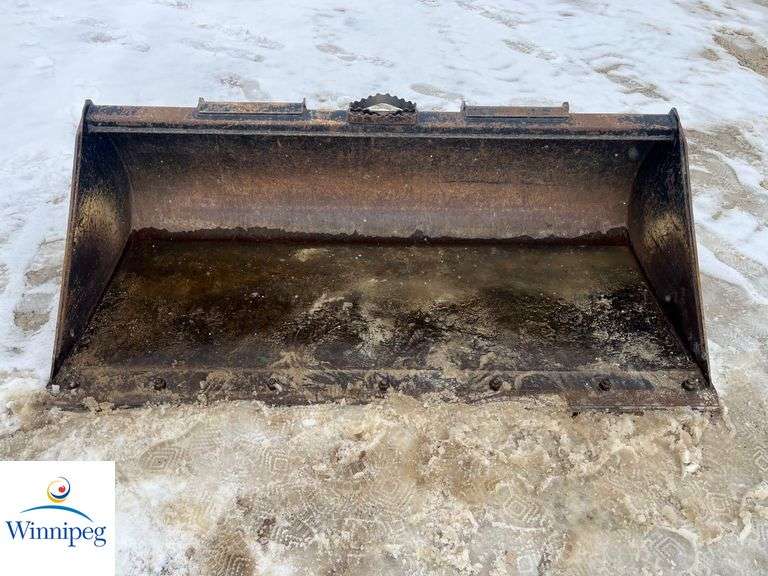 John Deere Worksite Pro C72 Bucket - Michener Allen Auctioneering Ltd