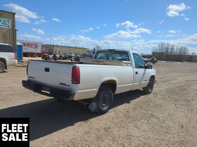 Non-Operable 1997 GMC Sierra 2500 2dr C2500 SL Standard Cab LB ...