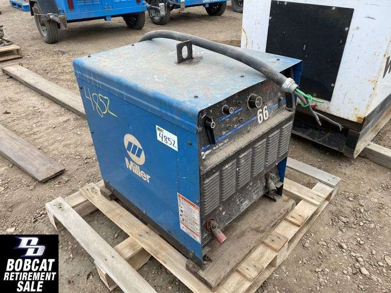 Miller Gold Star 302 Welder - Michener Allen Auctioneering Ltd