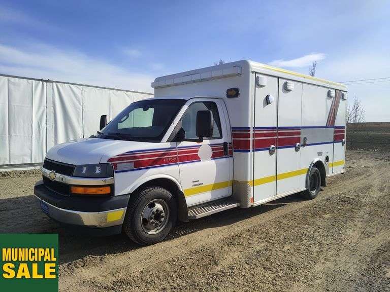 2020 Chevrolet Express S/A Ambulance - Michener Allen Auctioneering Ltd