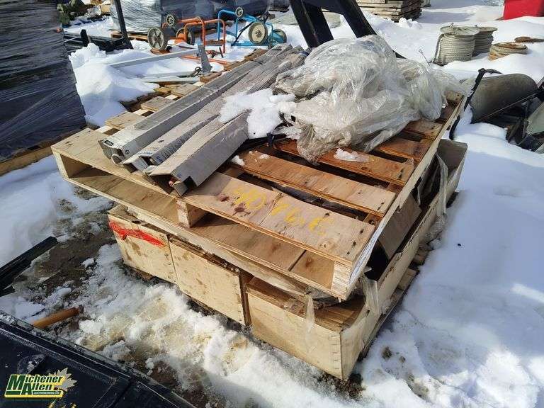 Pallet of Philips Assorted Watt Lights and Plastic Holders - Michener ...