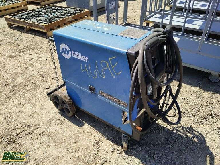 Miller Millermatic 252 Welder - Michener Allen Auctioneering Ltd