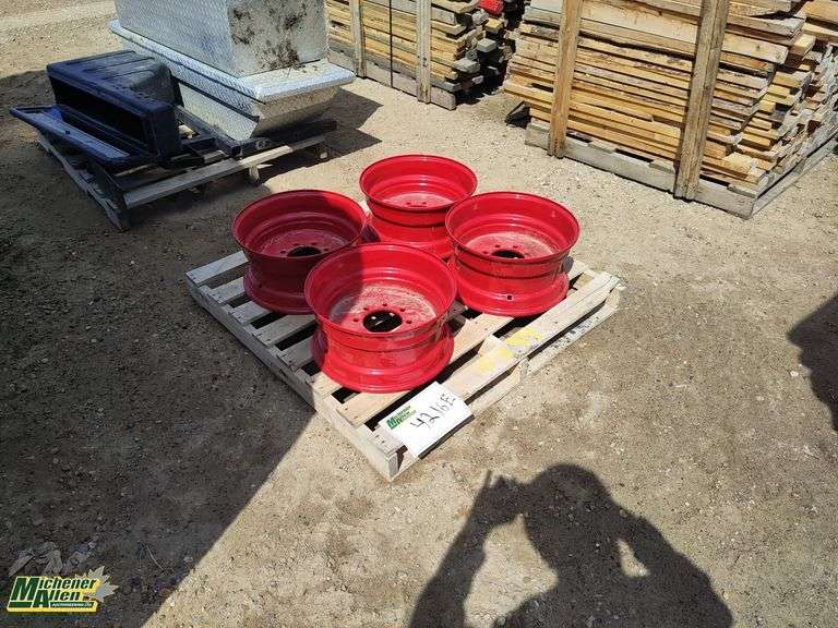 Pallet with Set of 17.5in Rims - Michener Allen Auctioneering Ltd