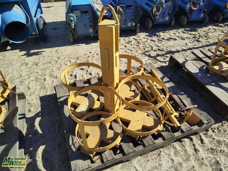 Water Jug Carrier and Pipe Stand - Michener Allen Auctioneering Ltd