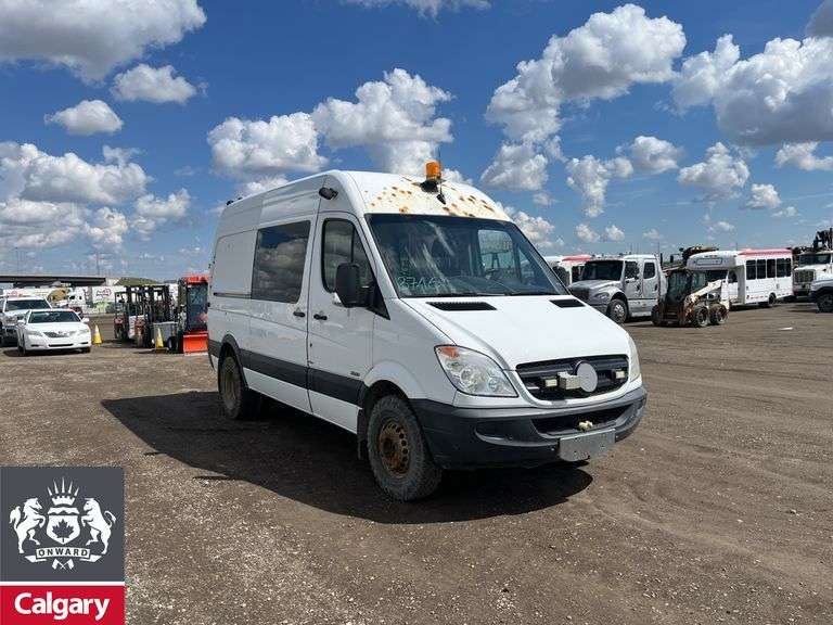 2013 Mercedes-Benz Sprinter 3500 2WD 144"WB 3dr DRW Cargo Van Cargo Van ...