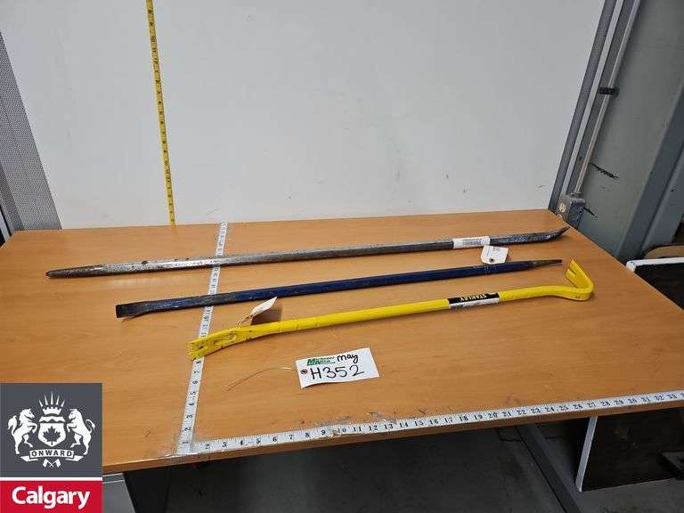 3x Crow Bars - Michener Allen Auctioneering Ltd