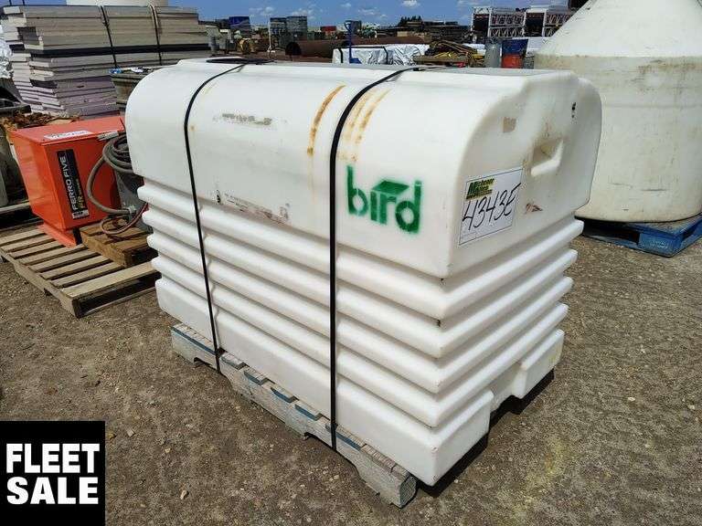 Zeebest Plastic 220 Gallon Tank - Michener Allen Auctioneering Ltd