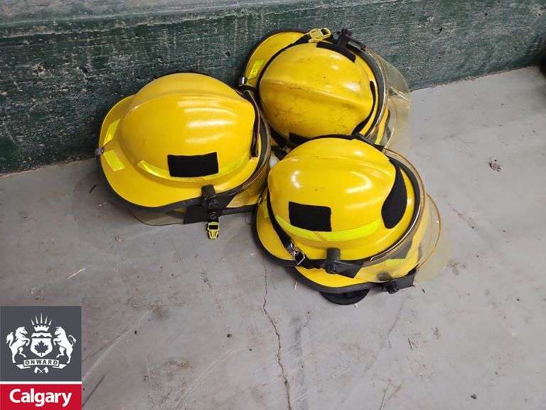 6x Yellow Fire Helmets - Michener Allen Auctioneering Ltd