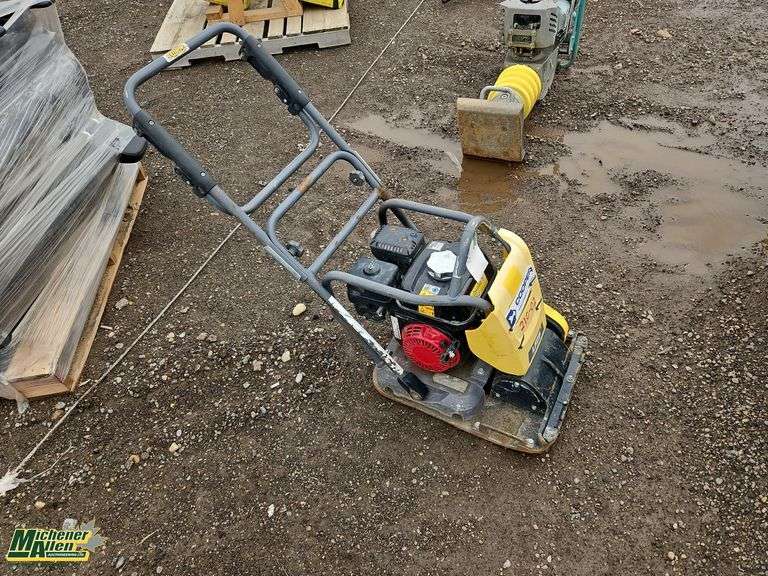 Packer with Honda Motor - Michener Allen Auctioneering Ltd