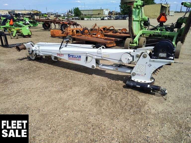 Stellar 7621 Service Crane - Michener Allen Auctioneering Ltd