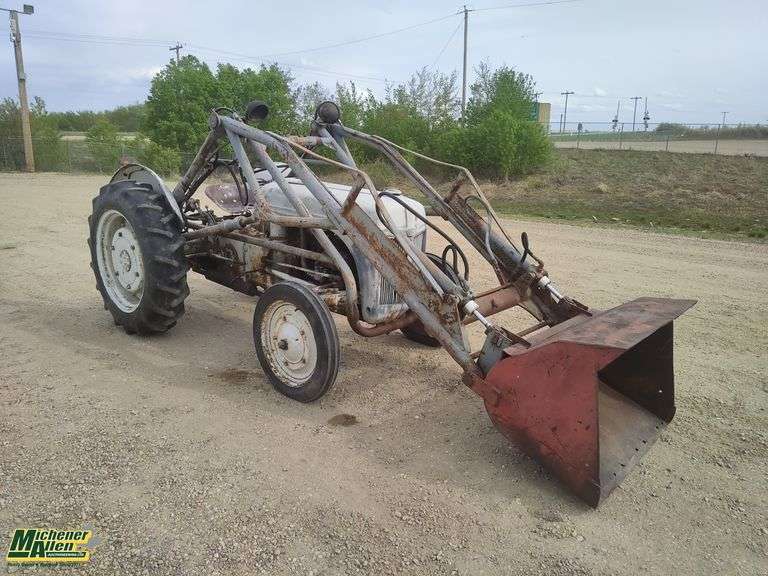 1940's Ford N2 Tractor - Michener Allen Auctioneering Ltd