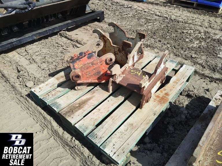 Pallet of 3 Couplers - Michener Allen Auctioneering Ltd