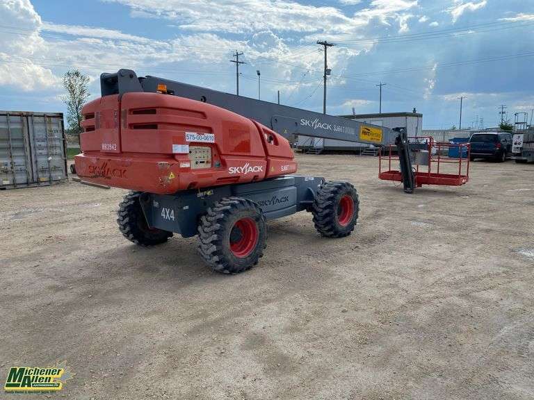 2013 Skyjack SJ66T 500 LBS 4x4 Boom Lift - Michener Allen Auctioneering Ltd