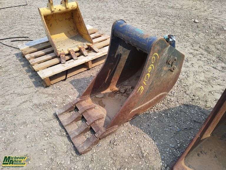 WR XLS 16in Digging Bucket - Michener Allen Auctioneering Ltd