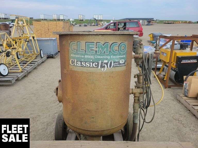 Clemco Abrasive Blast Cleaning Equipment - Michener Allen Auctioneering Ltd