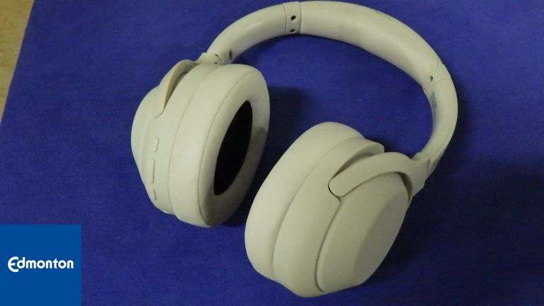 SimplyTech Electronics Zero Statik Headphones - Michener Allen ...