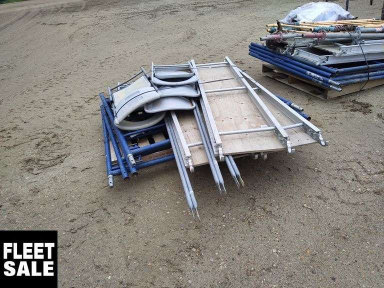 4 Chairs And Scaffolding Equipment - Michener Allen Auctioneering Ltd