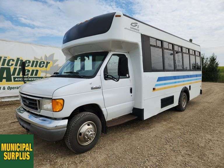 2006 Ford E-Series S/A 16 Passenger Bus - Michener Allen Auctioneering Ltd