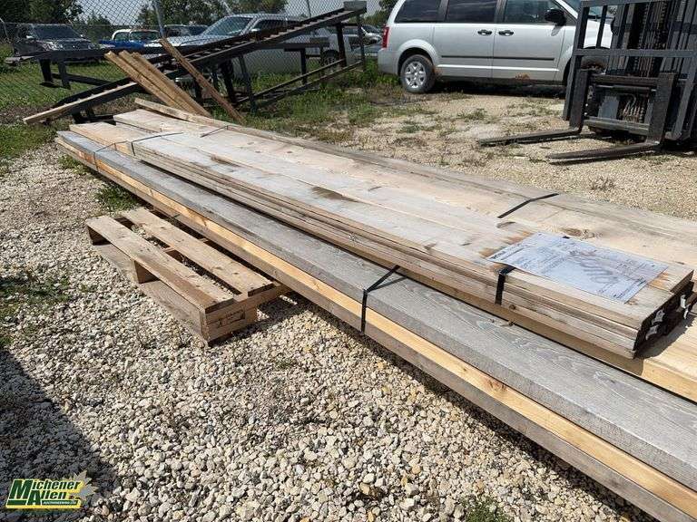 8 Cedar Boards & 5 4x6x8 Boards - Michener Allen Auctioneering Ltd