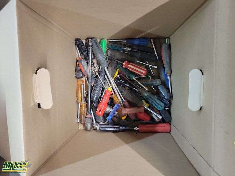 2x Boxes of Screwdrivers - Michener Allen Auctioneering Ltd