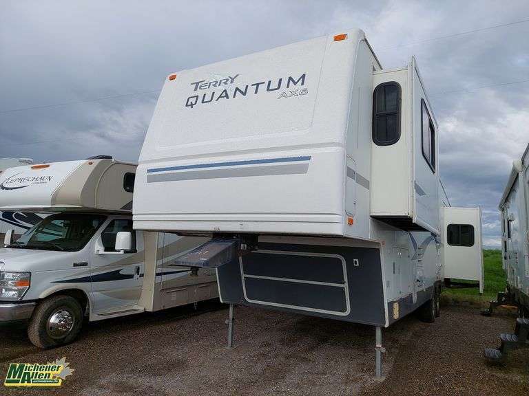 2004 Fleetwood Terry Quantum AX6 T/A 5W - Michener Allen Auctioneering Ltd