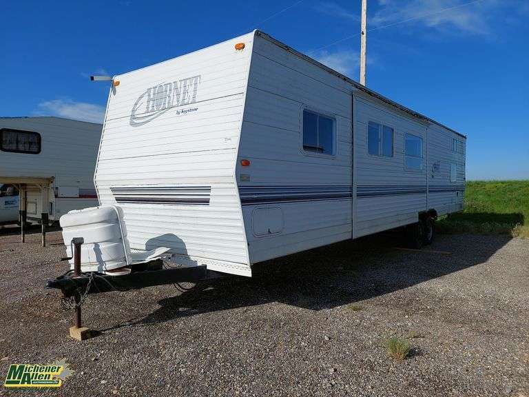 2002 Keystone Hornet Sport 35FS T/A BP - Michener Allen Auctioneering Ltd