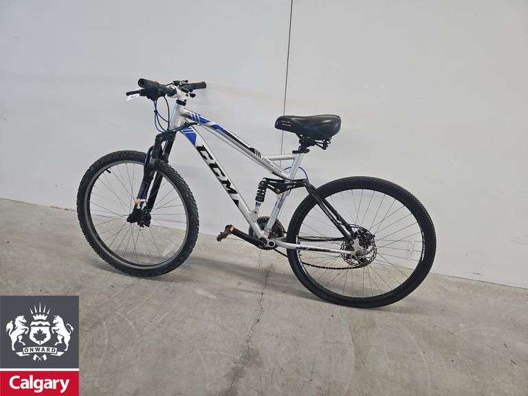 Silver Men's CCM DS-650 - Michener Allen Auctioneering Ltd