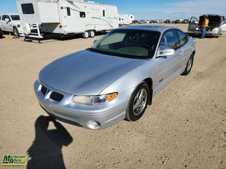 2001 Pontiac Grand Prix GTP - Michener Allen Auctioneering Ltd