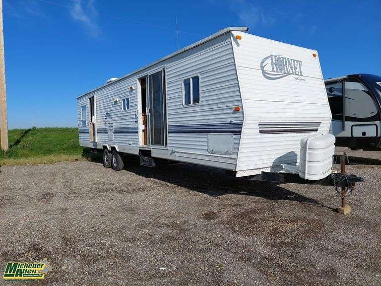 2002 Keystone Hornet Sport 35FS T/A BP - Michener Allen Auctioneering Ltd