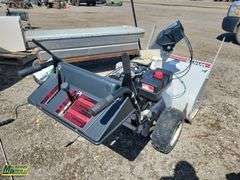 Snowblower 30 inch White 315E966H590 - Michener Allen Auctioneering Ltd