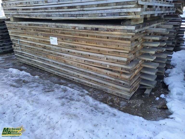 Stack of 10 Hardwood Site Mats (8ft x 12ft 2in) - Michener Allen ...