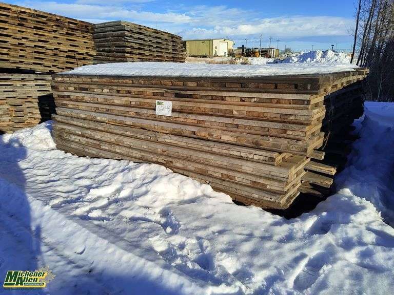Stack of 10 Hardwood Site Mats (8ft x 12ft 2in) - Michener Allen ...
