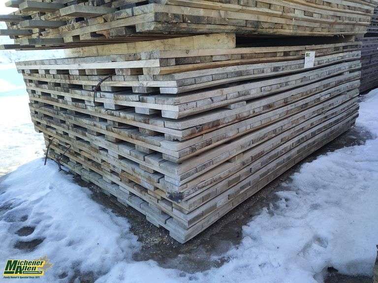 Stack of 10 Hardwood Site Mats (8ft x 12ft 2in) - Michener Allen ...