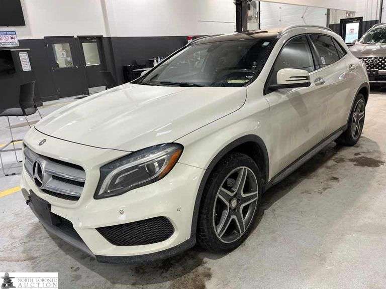 2016 MERCEDES GLA 250 4MATIC - North Toronto Auction