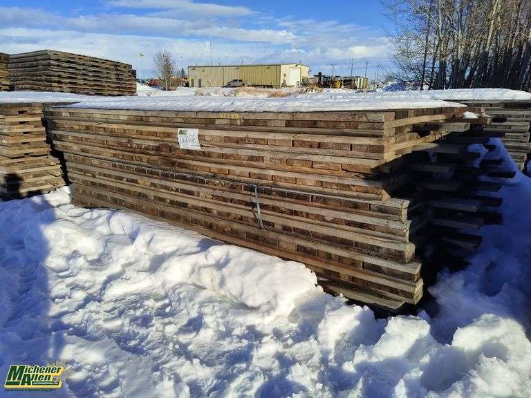 Stack of 10 Hardwood Site Mats (8ft x 12ft 2in) - Michener Allen ...