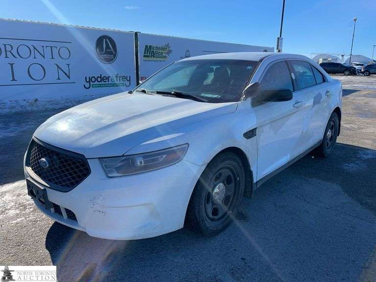 2016 Ford Taurus Police interceptor - North Toronto Auction