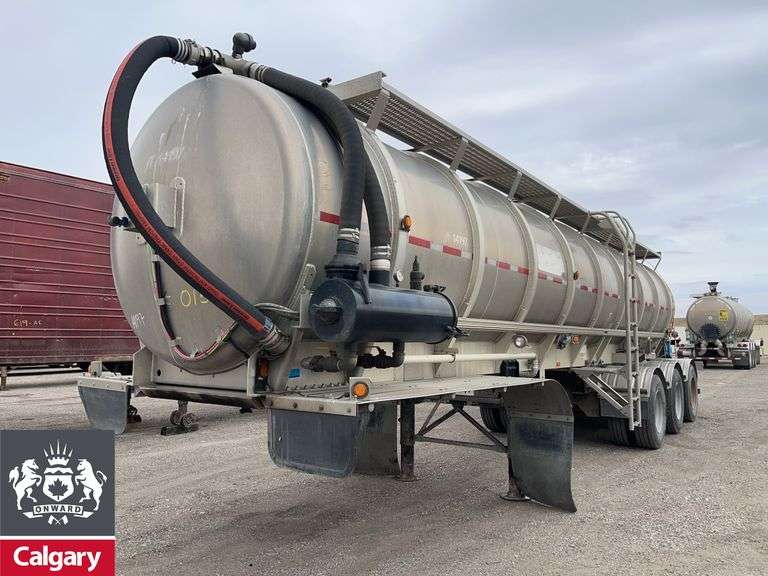 2014 Advance Engineered Products Tanker TRI/A Vacuum Tank Trailer ...