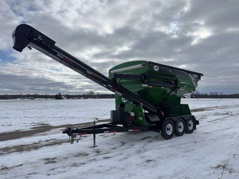 2017 J&M LC390 SpeedTender Seed Tender - Miedema Auctioneering