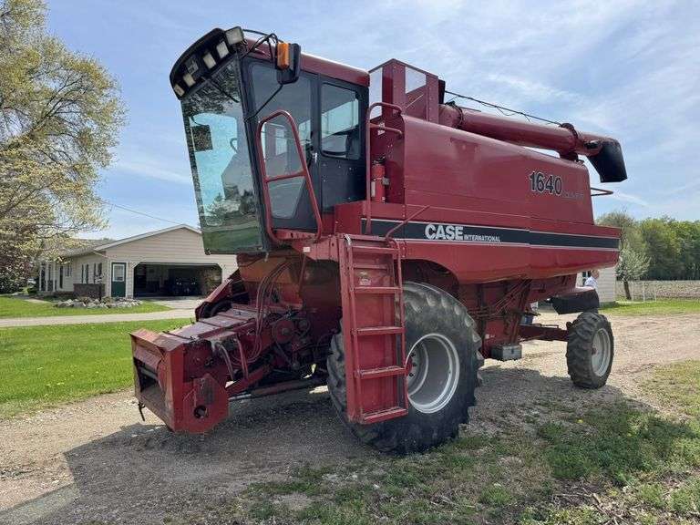 1986 CASE IH 1640 AXIAL FLOW COMBINE - Miedema Auctioneering
