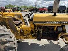 INTERNATIONAL 2400B TRACTOR - Miedema Auctioneering