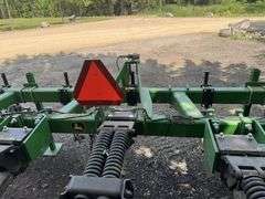 2021 John Deere 2100 Minimum-Till Ripper - Miedema Auctioneering