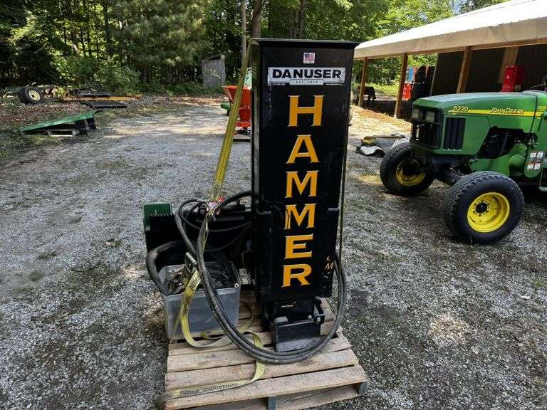 DANUSER HAMMER SM40 POST DRIVER - Miedema Auctioneering