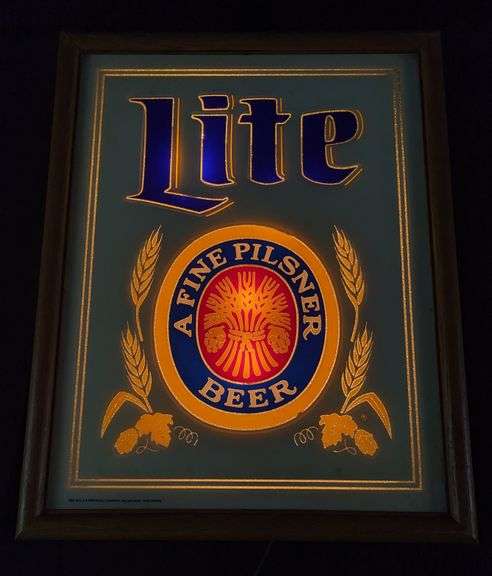 MILLER LITE BEER LIGHTED SIGN - Millers Auction Co.
