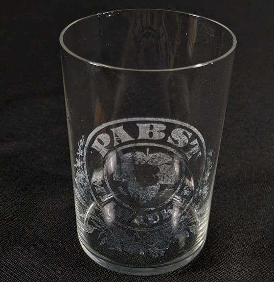 PRE PRO ETCHED BEER GLASS PABST MILWAUKEE WISCONSIN - Millers Auction Co.